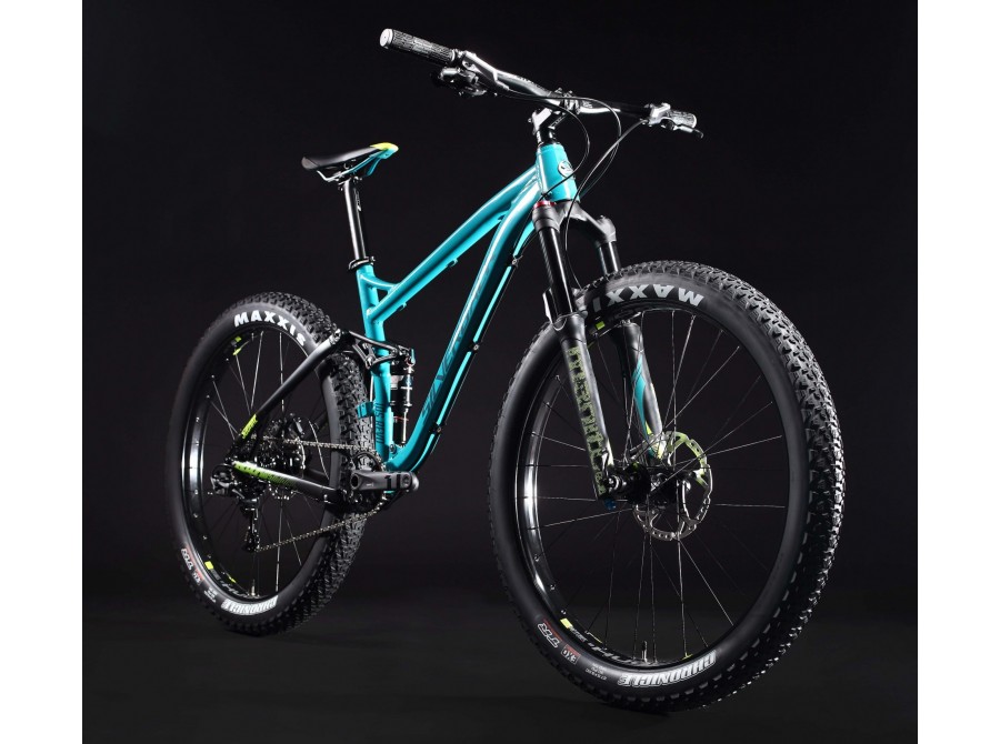 SILVERBACK SQUARE | Sportovnidum.cz