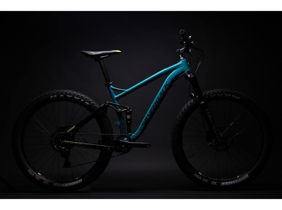 SILVERBACK SQUARE | Sportovnidum.cz