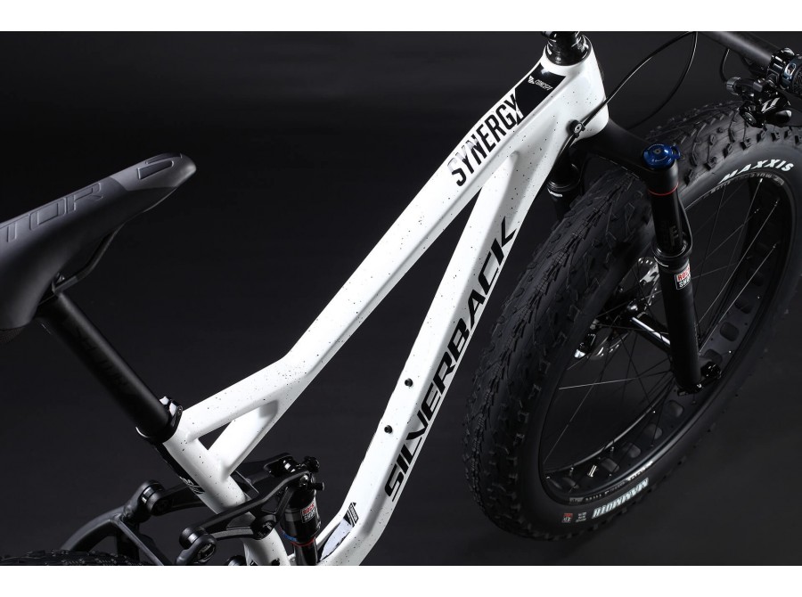 SILVERBACK SYNERGY FAT | Sportovnidum.cz